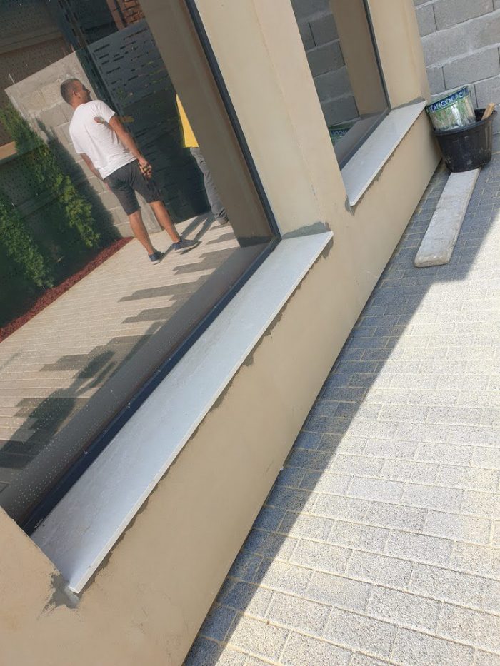 Podprozorske klupice od mermera i granita po meri.